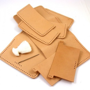 Maker Aid Easton Trifold Wallet Kit - artisanleather.co.uk